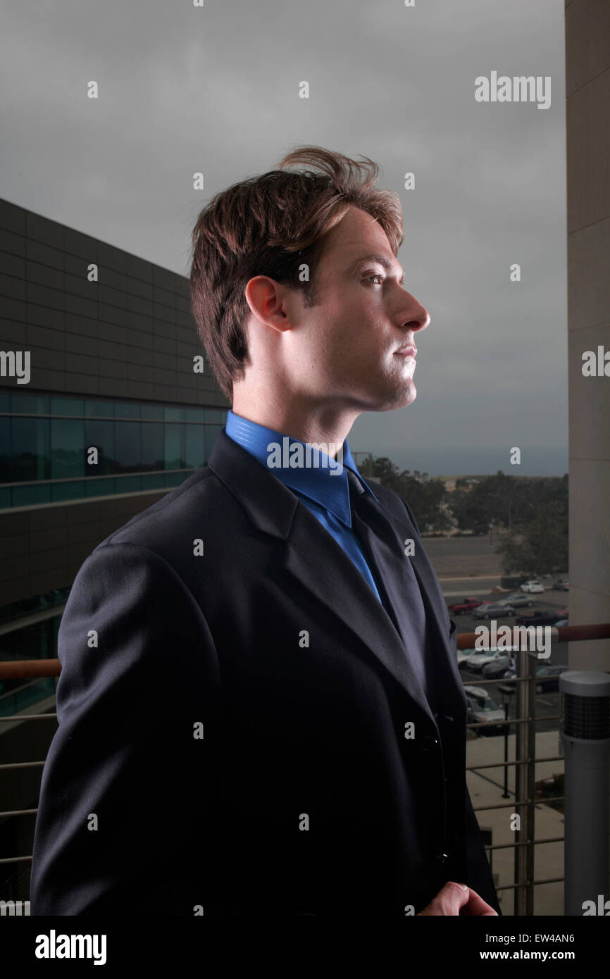 Man facing right hi-res stock photography and images - Alamy