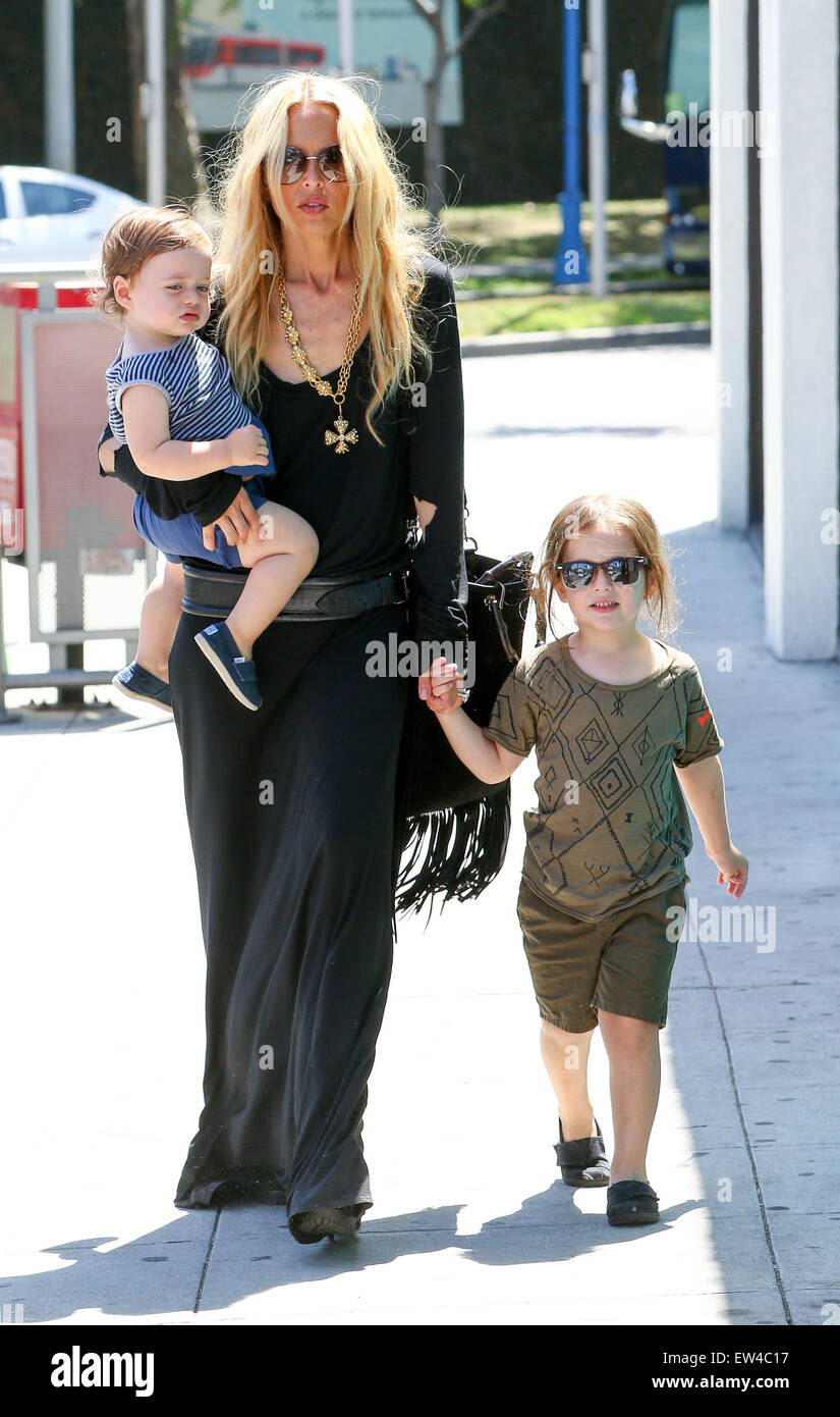 Rachel Zoe takes her kids Kaius and Skyler out for lunch in West ...