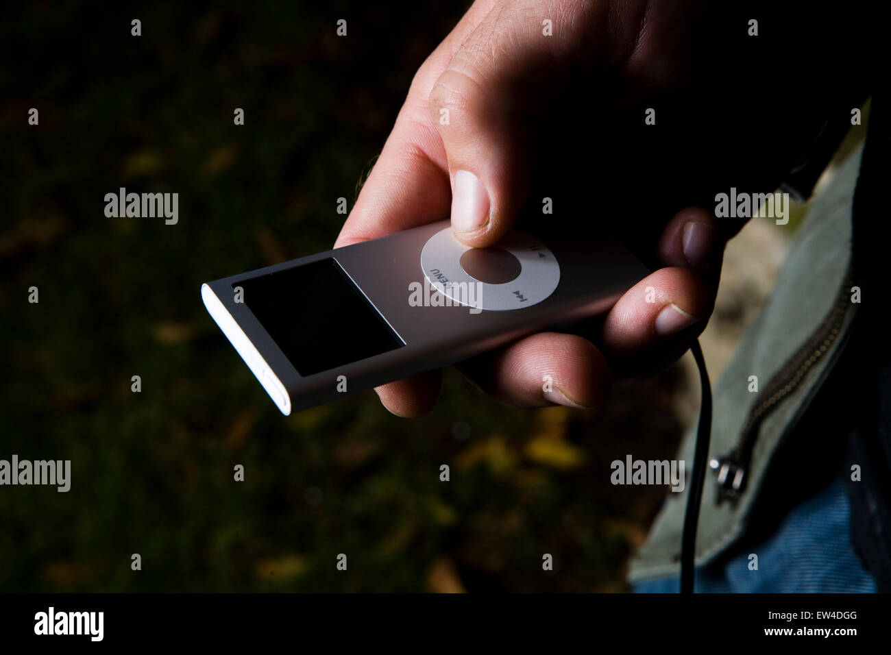 Hand holding ipod hi-res stock photography and images - Alamy
