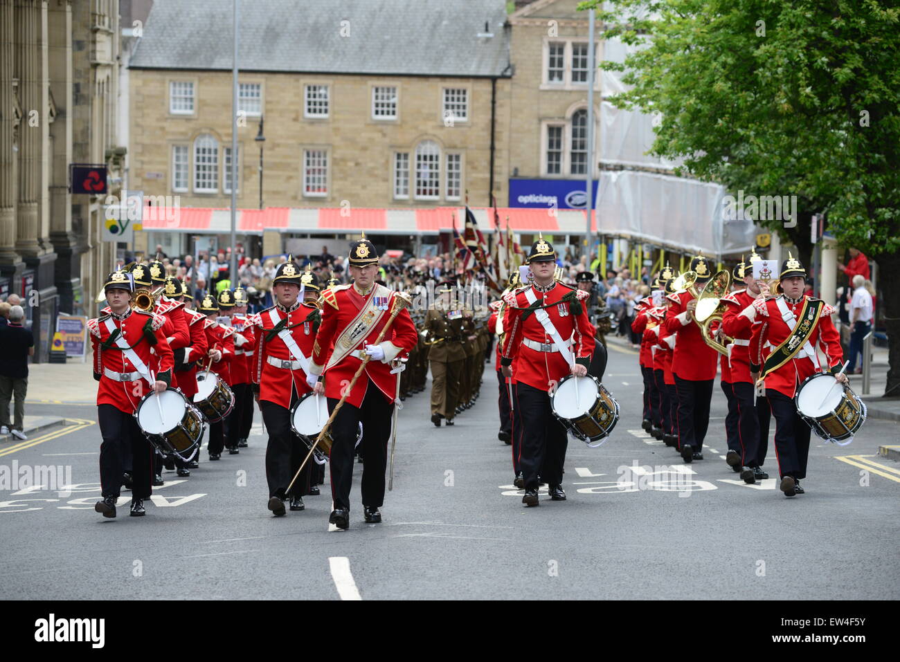 Soldiers from the Yorkshire Regiment march through the streets of ...