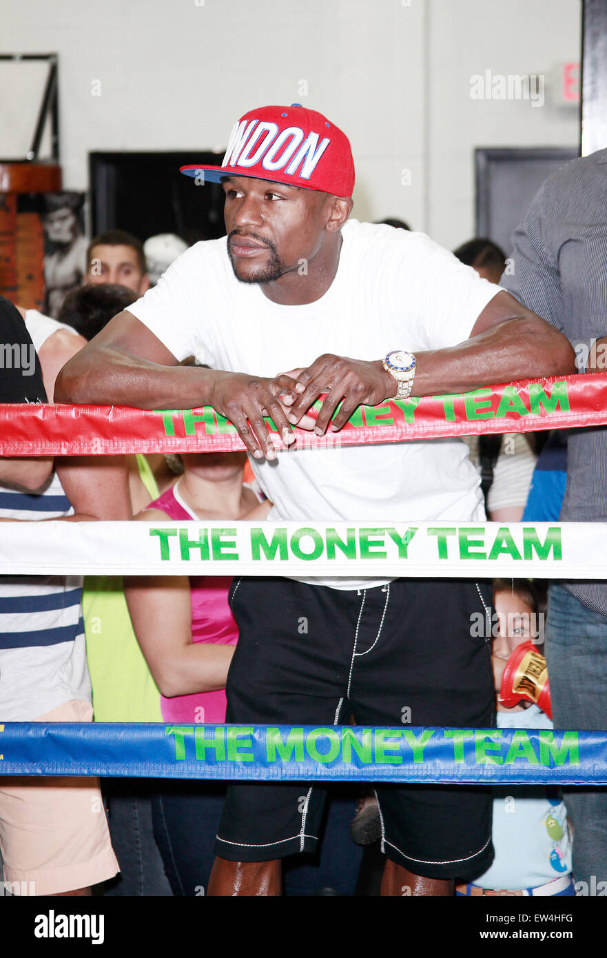Shawn porter boxing hi-res stock photography and images - Alamy