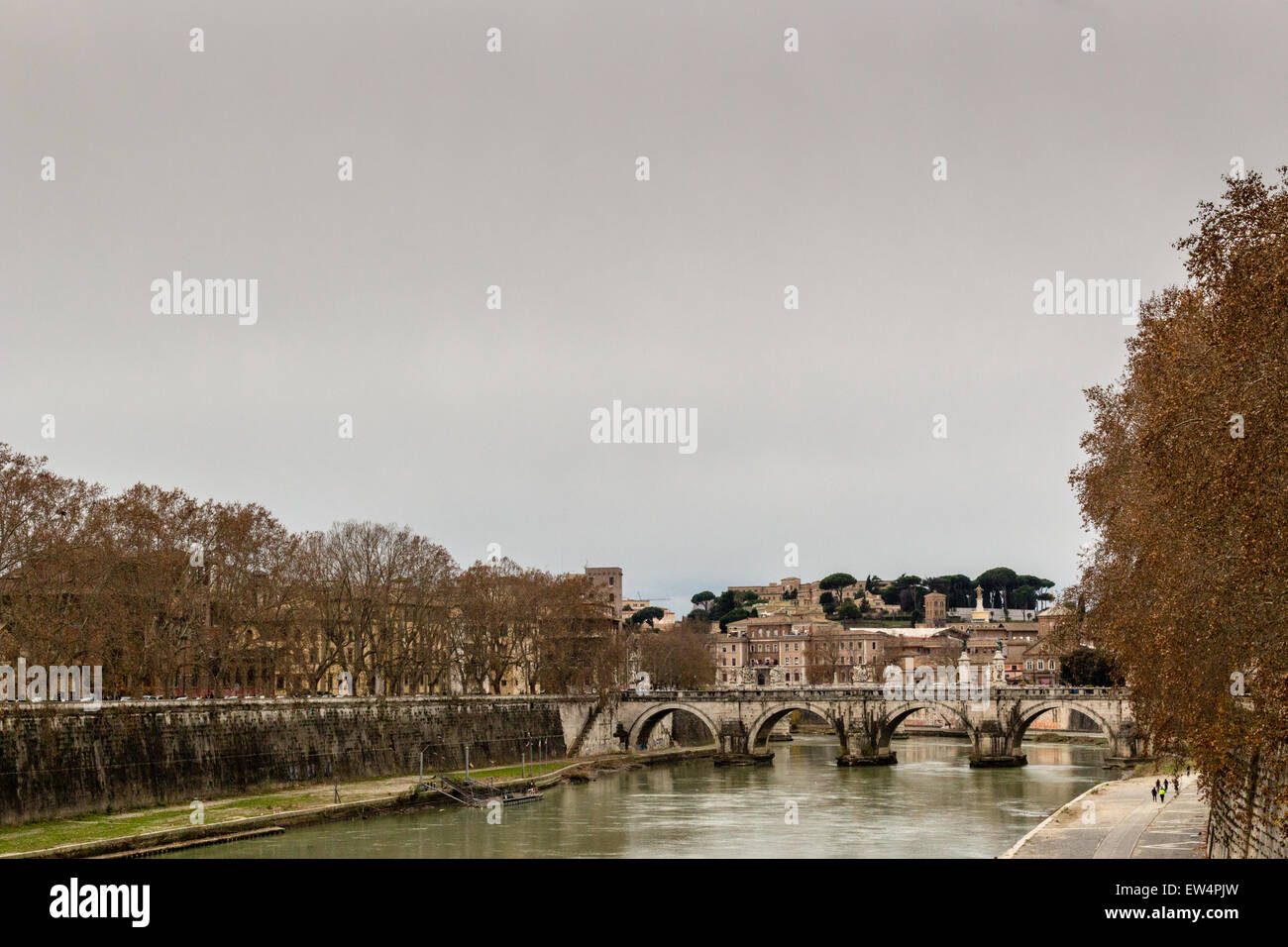Bridge over the Tiber river in the center of Rome Stock Photo - Alamy