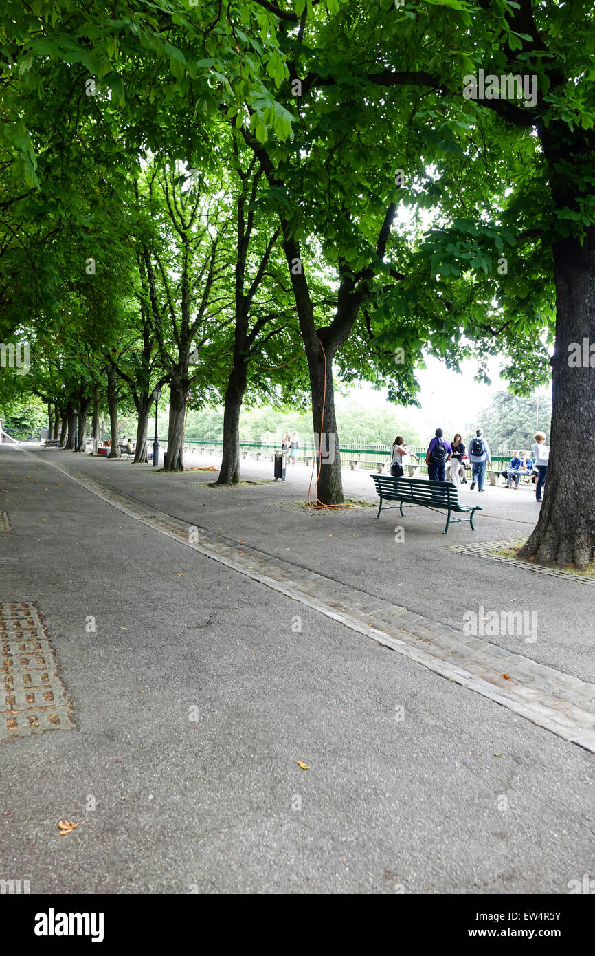 The longest bench hi-res stock photography and images - Alamy