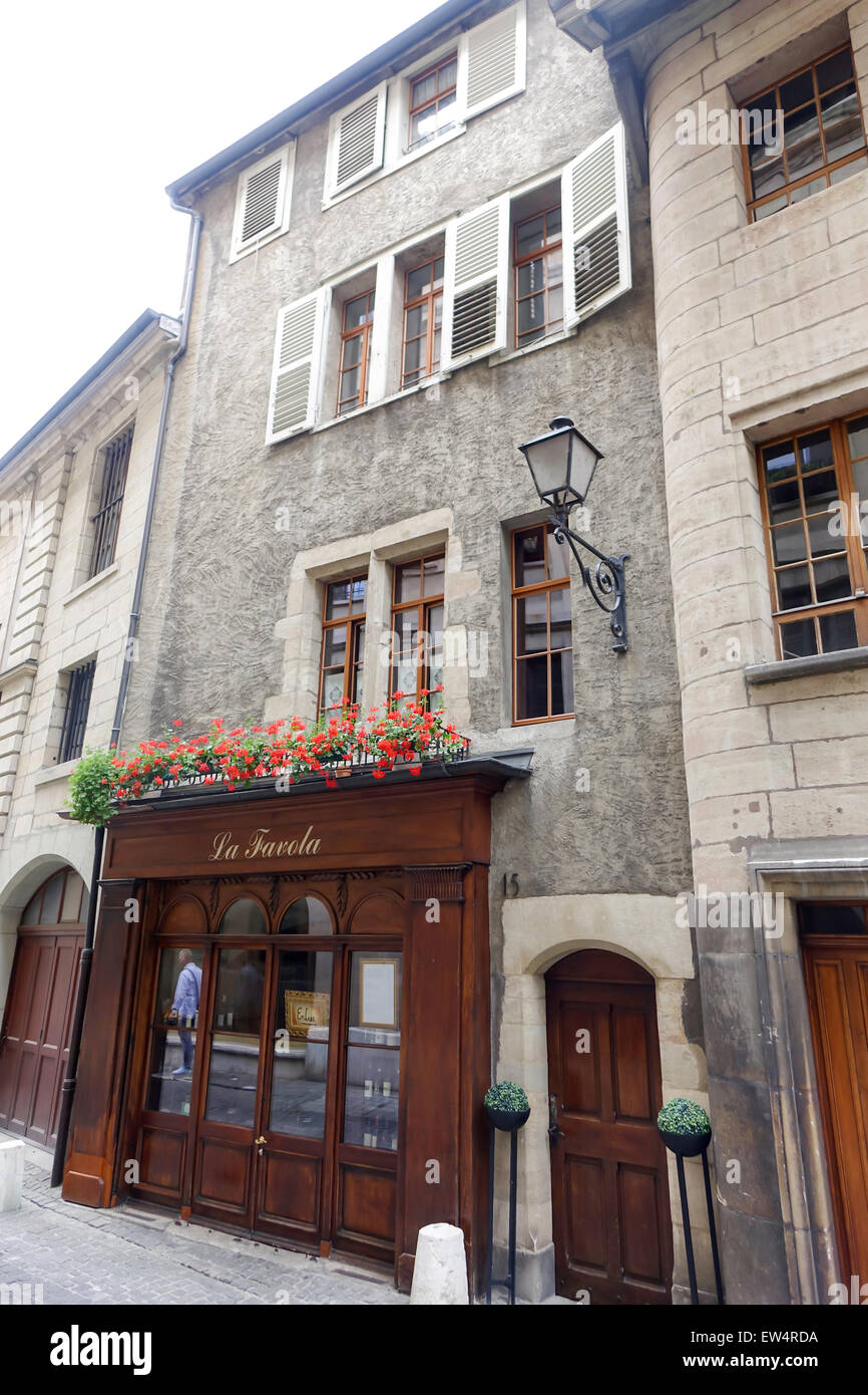 buildings and shops in Geneva Stock Photo - Alamy