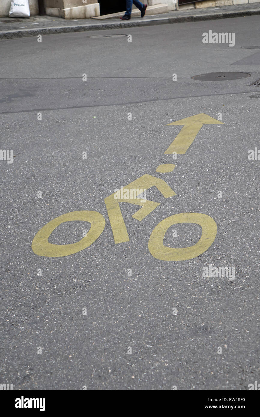 Cycleway hi-res stock photography and images - Alamy