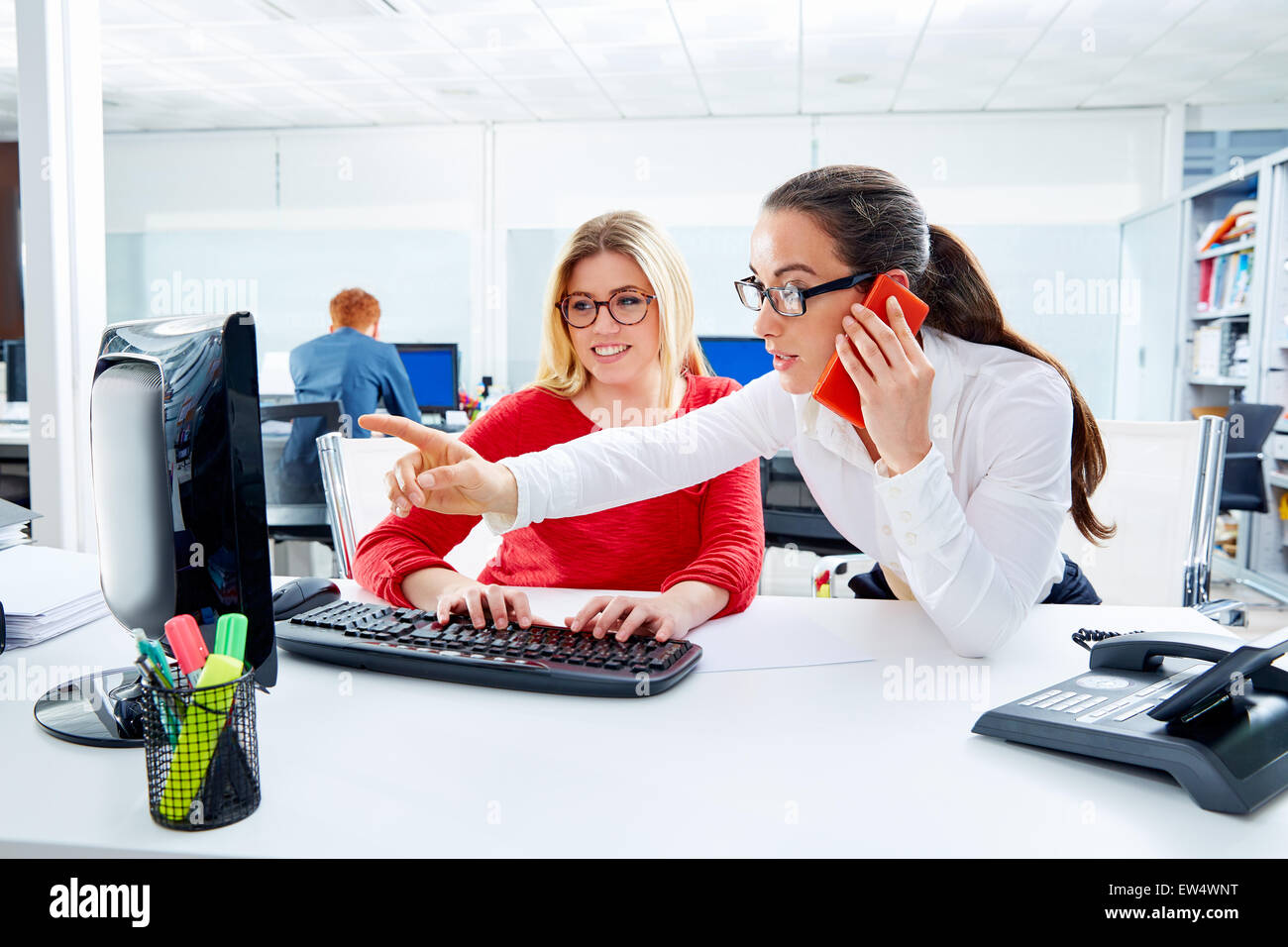 Businesswomen team working at offce desk with computer teamwork Stock ...