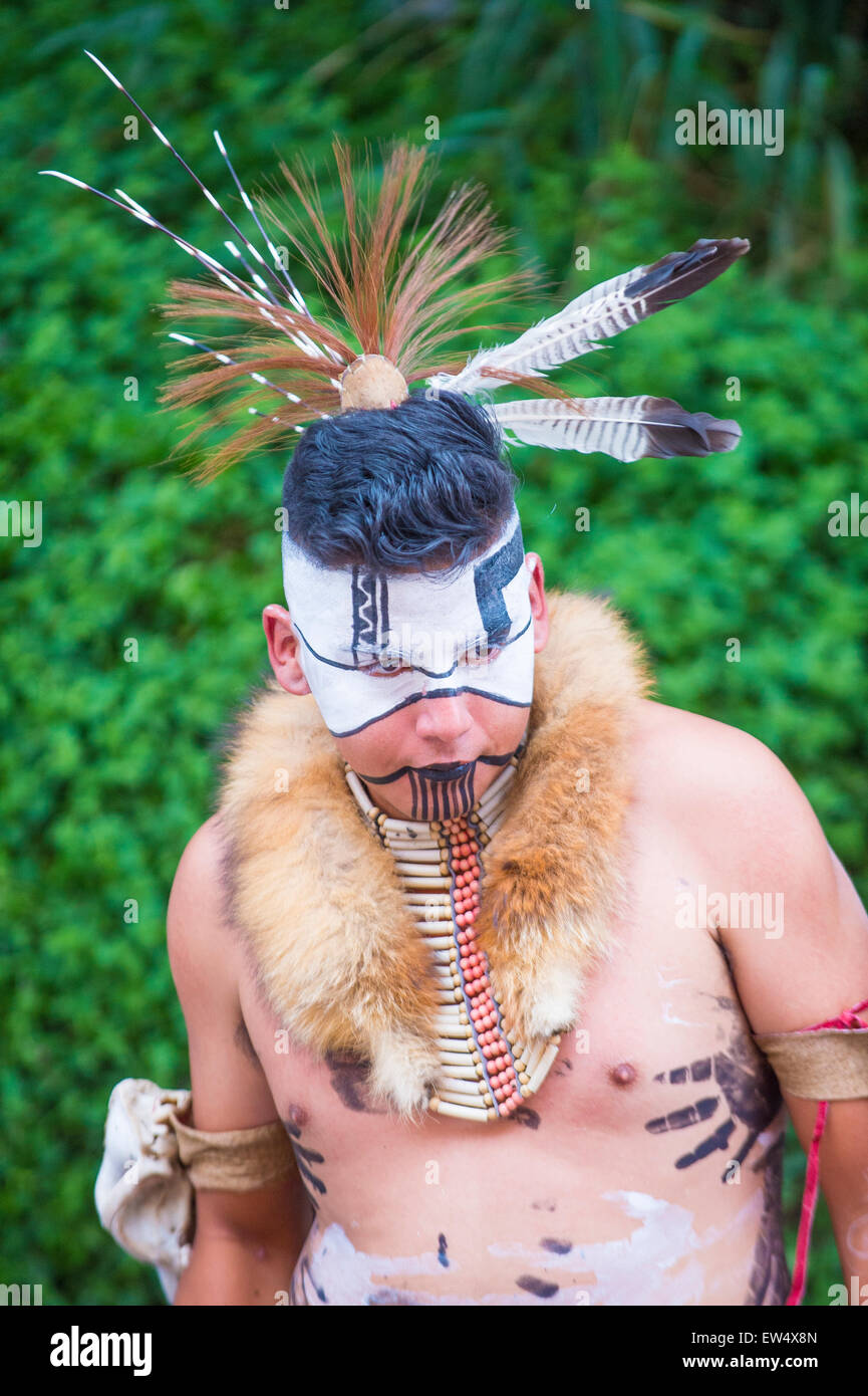 Native American with traditional costume participates at the festival ...