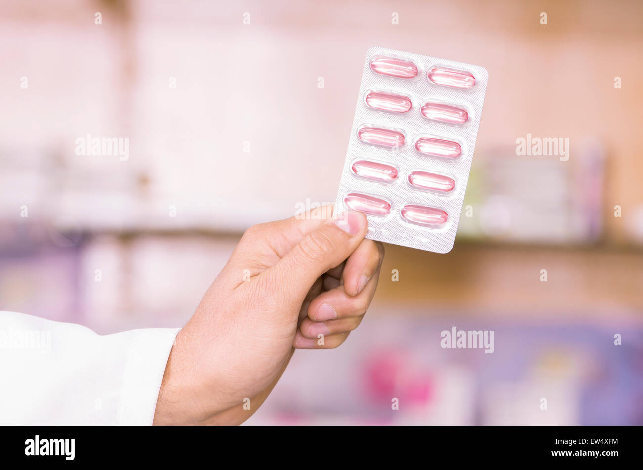 Pharmacist hand hi-res stock photography and images - Alamy