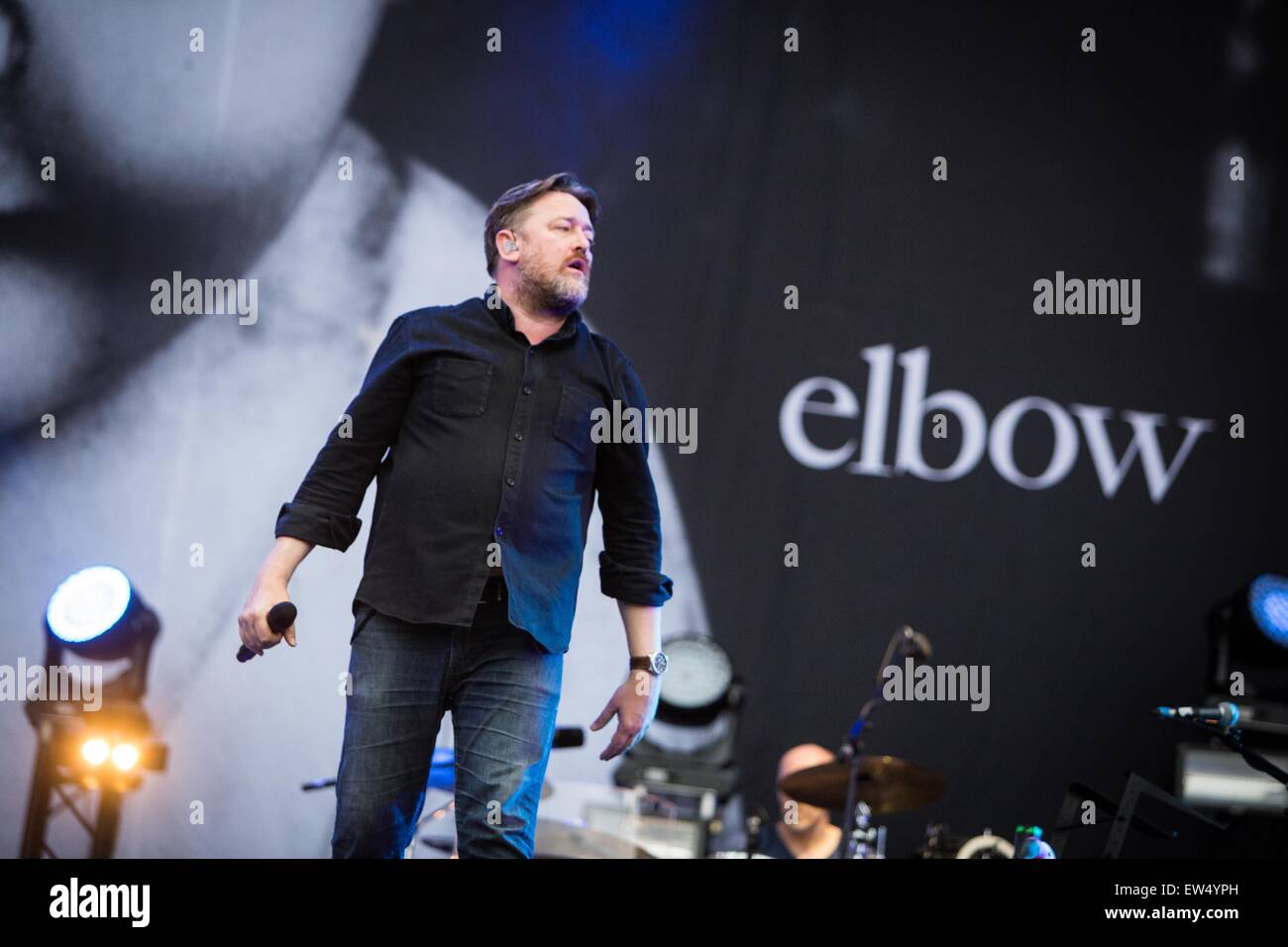Elbow band hi-res stock photography and images - Alamy