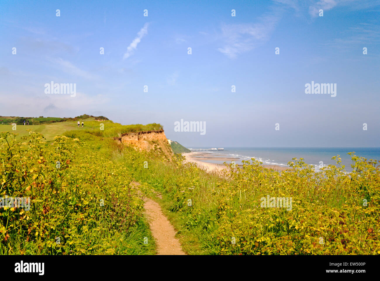 Tall cliff path walking uk hi-res stock photography and images - Alamy