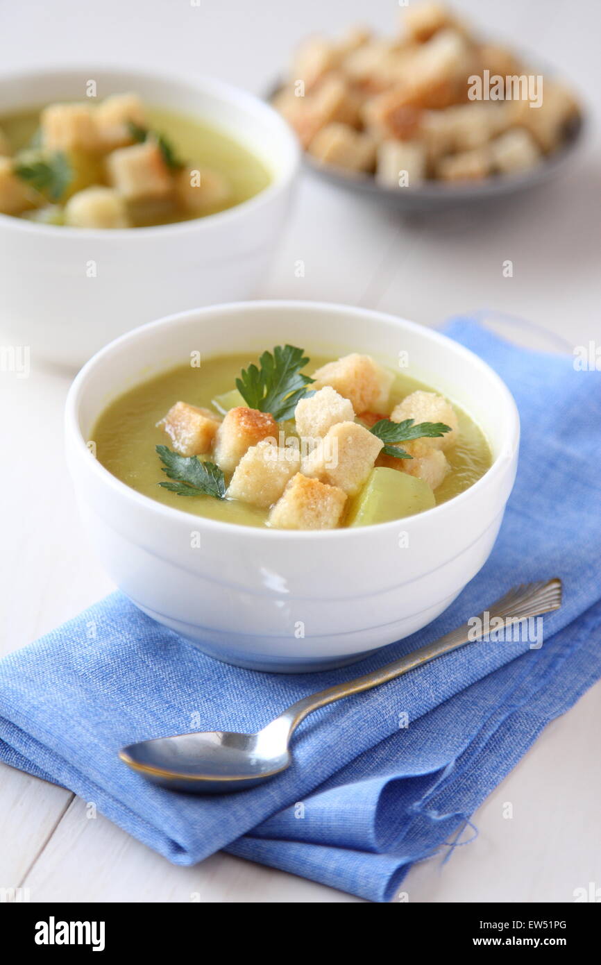 Sweet potato leaf stew hi-res stock photography and images - Alamy