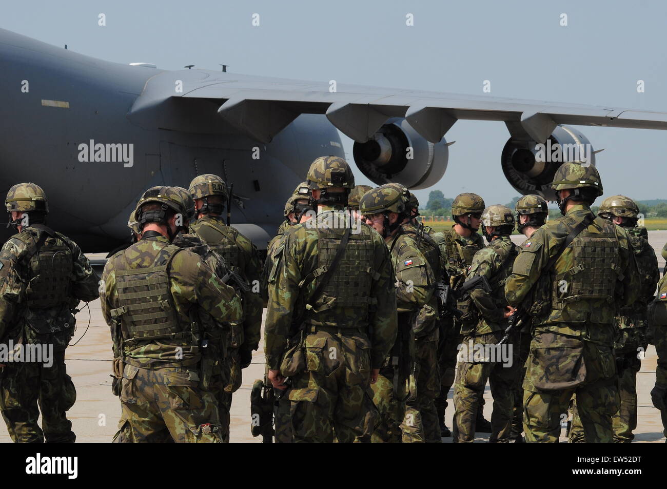 Noble Jump 2015 NATO ARRC (Allied Rapid Reaction Corps) training Stock ...