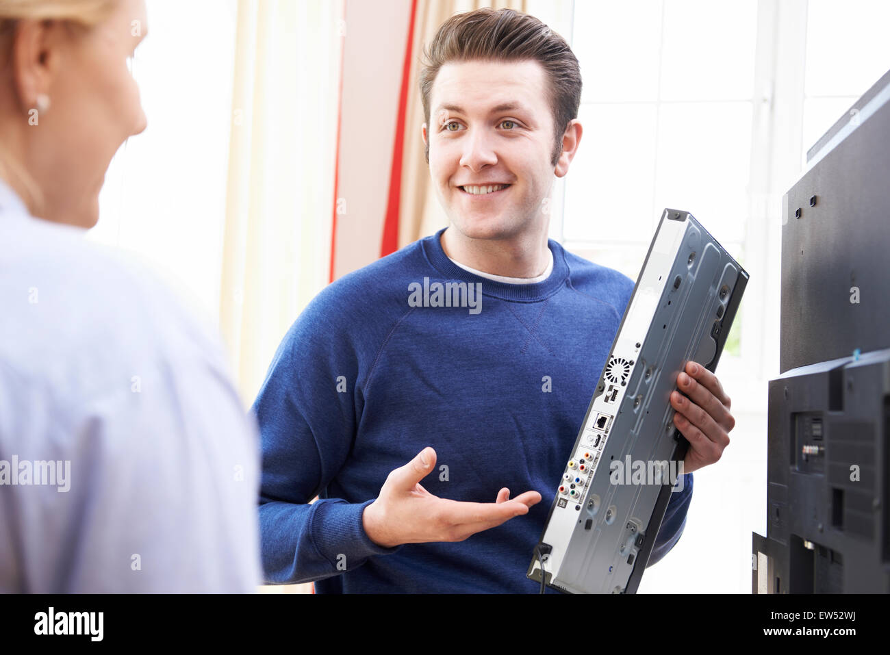 Digital man woman television hi-res stock photography and images - Alamy