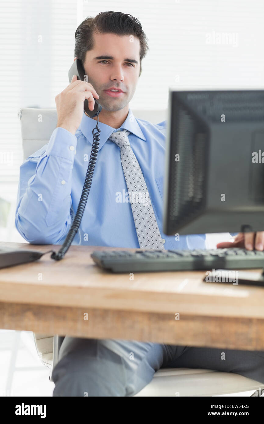 Using computer device hi-res stock photography and images - Alamy