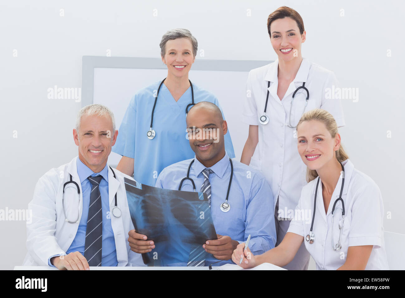 Healthcare medical team xray hi-res stock photography and images - Alamy