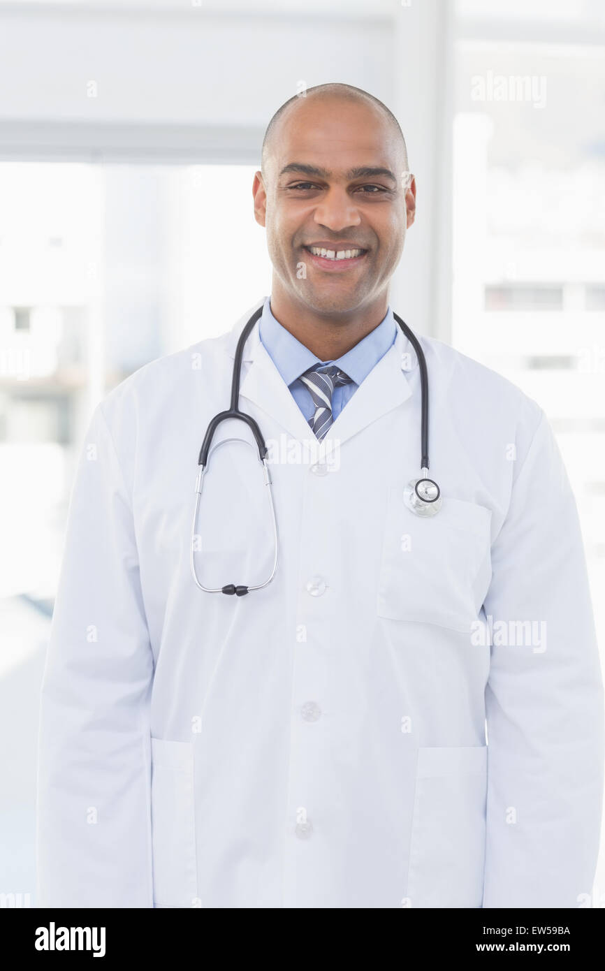 Male doctor hi-res stock photography and images - Alamy