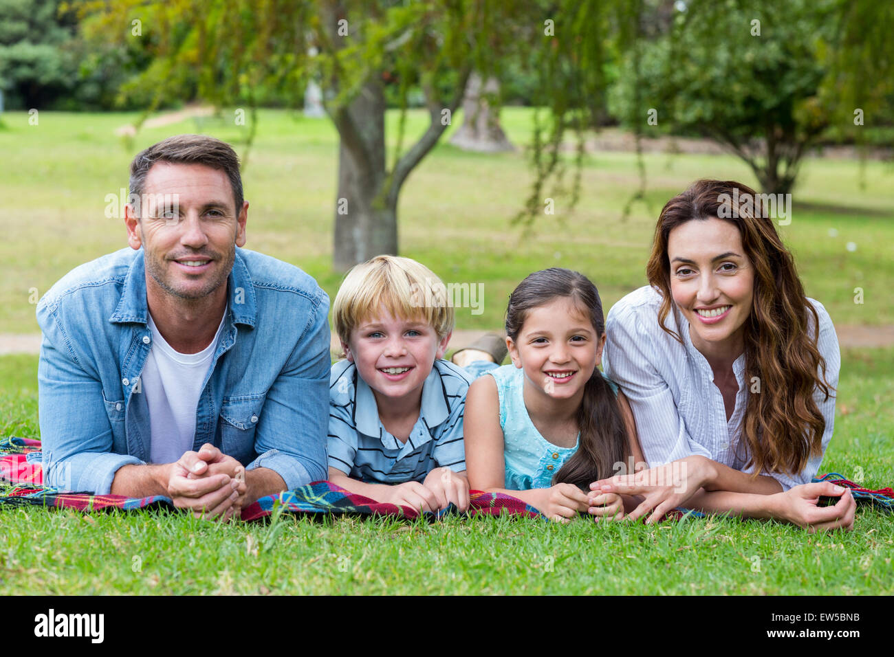 Happy family relationship hi-res stock photography and images - Alamy