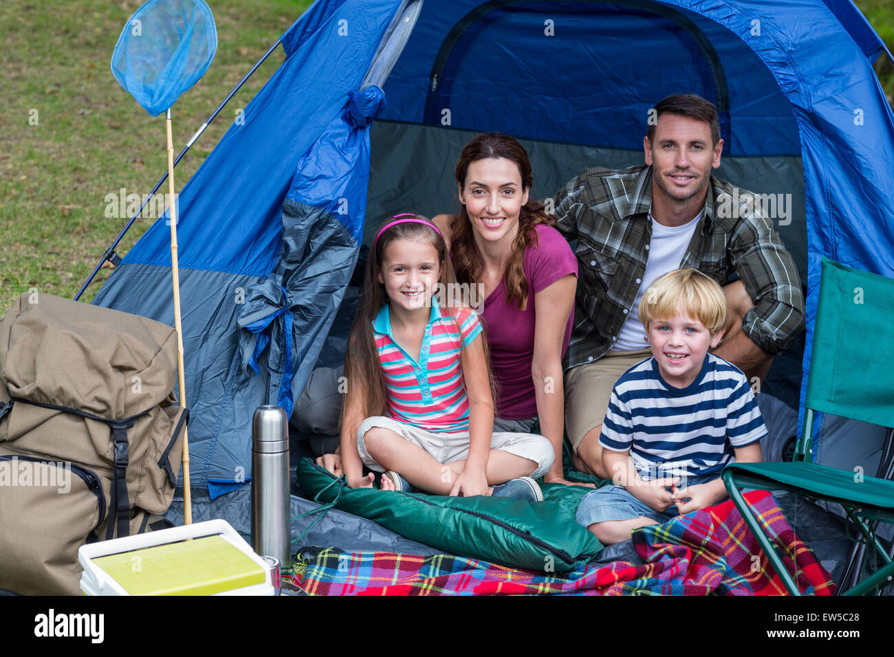 Happy family tree relationship hi-res stock photography and images - Alamy