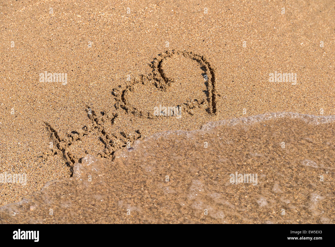 Love sign beach hi-res stock photography and images - Alamy