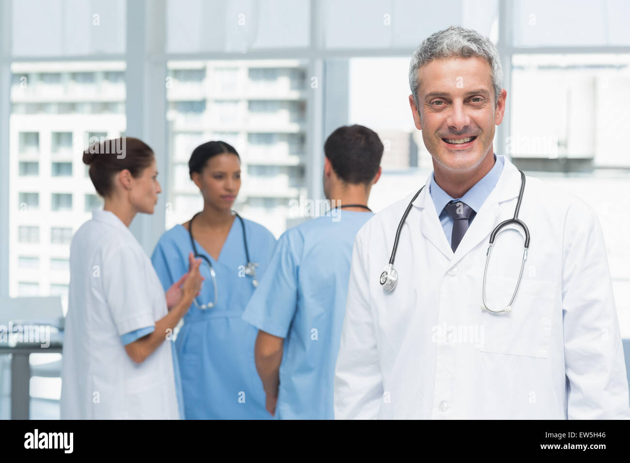 Mature male doctor and a nurse hi-res stock photography and images - Alamy