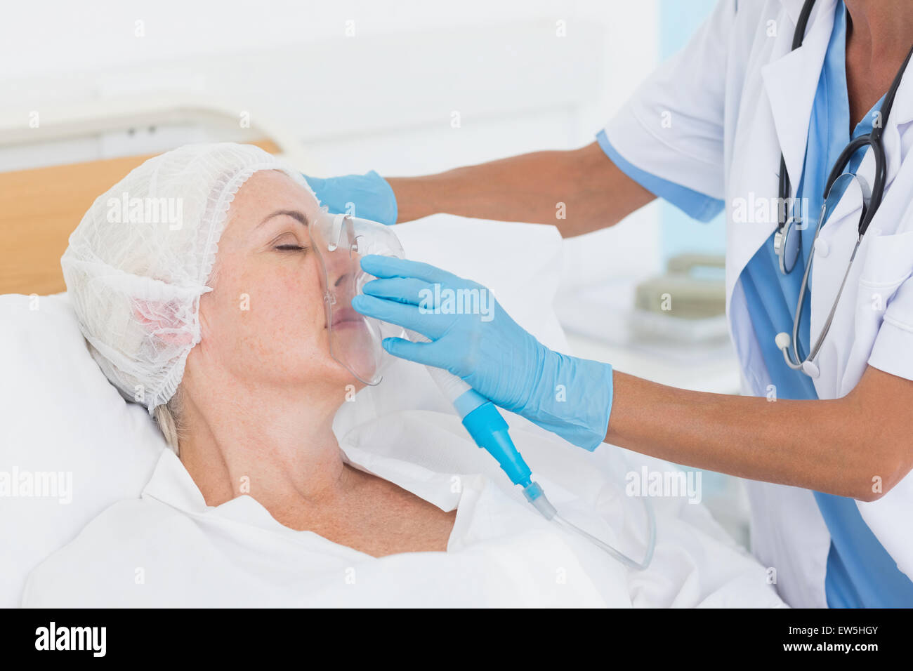 Operation anesthetic mask hi-res stock photography and images - Alamy