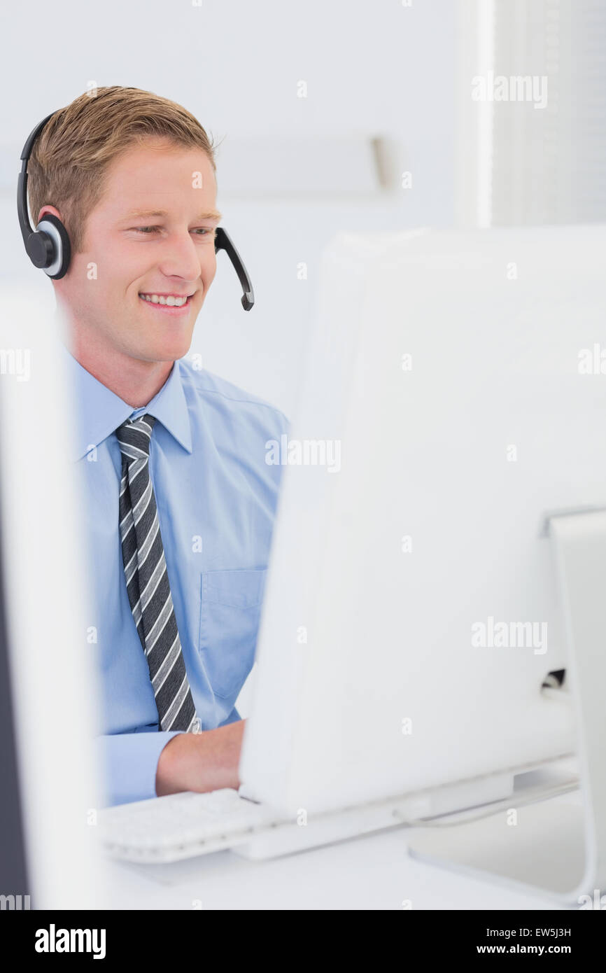 Agent typing hi-res stock photography and images - Alamy