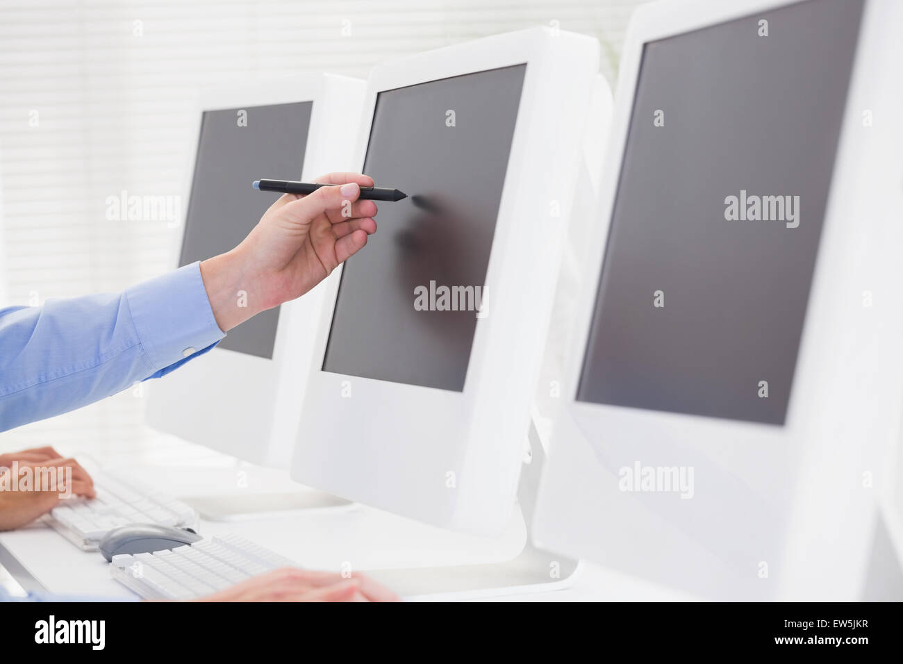 Working computers hi-res stock photography and images - Alamy