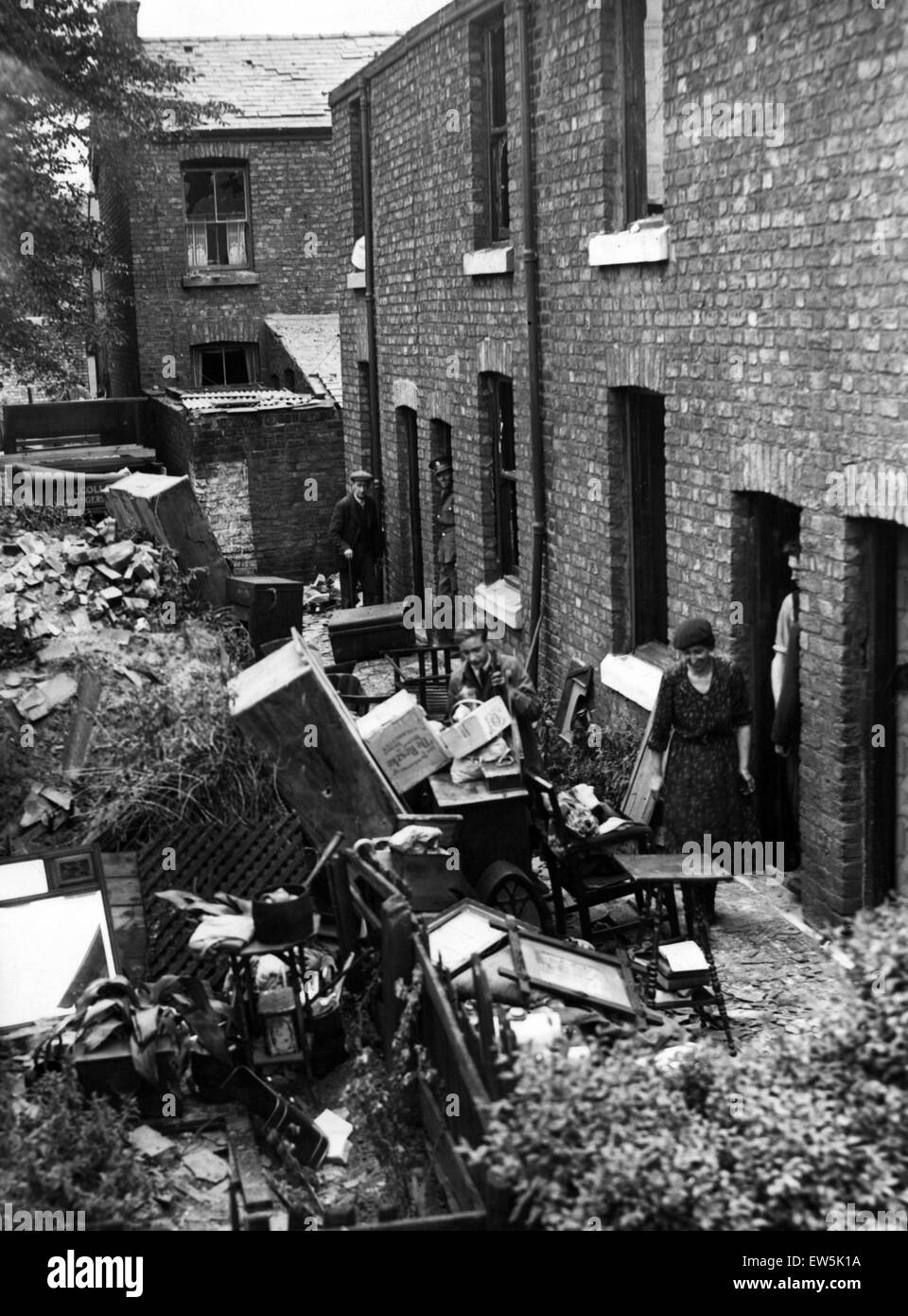 Ww2 bomb damage blitz damage Black and White Stock Photos & Images - Alamy