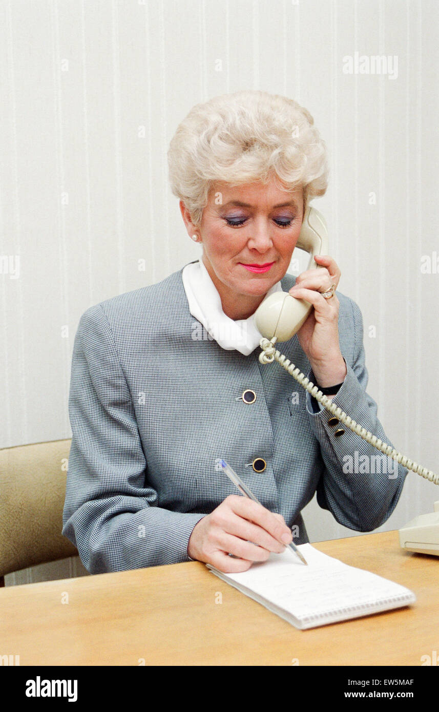 Women working office 1990s hi-res stock photography and images - Alamy