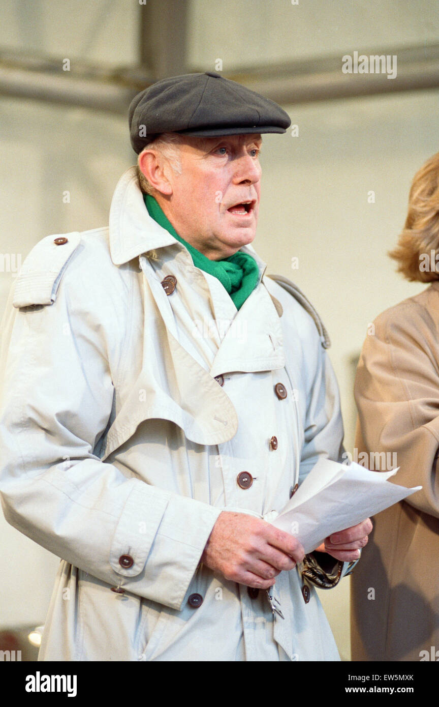 Richard wilson actor hi-res stock photography and images - Alamy