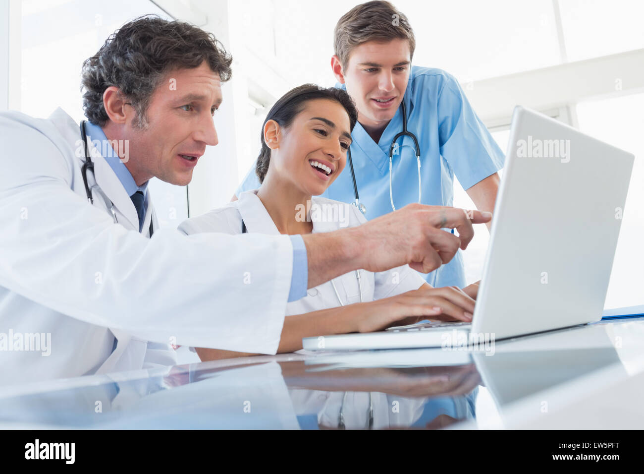 Happy Doctor Computer