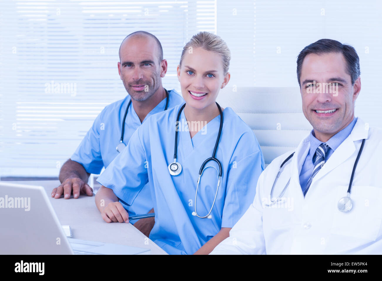 Teams of doctors working together Stock Photo - Alamy