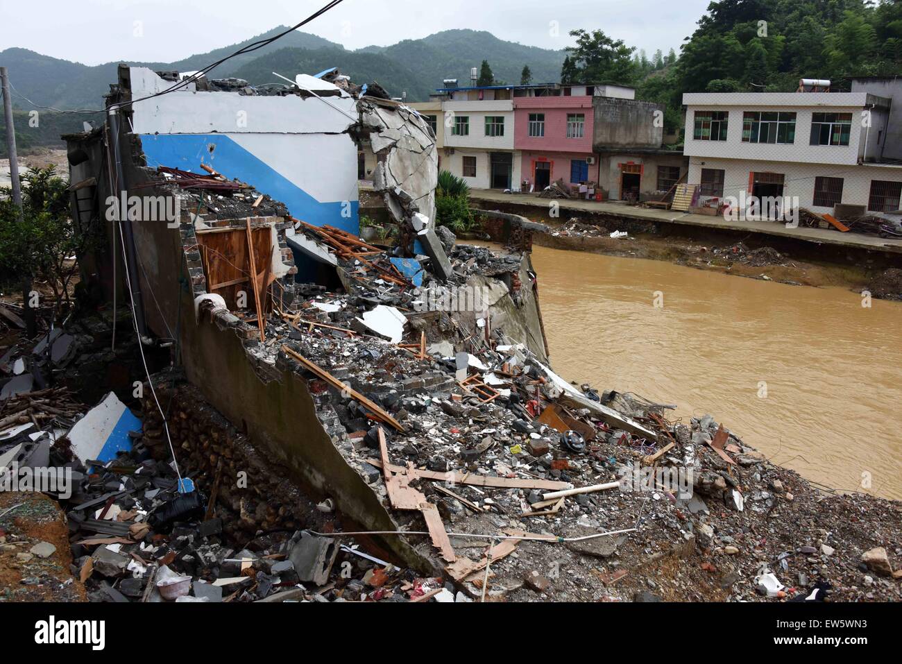 Residents damaged houses in hi-res stock photography and images - Alamy