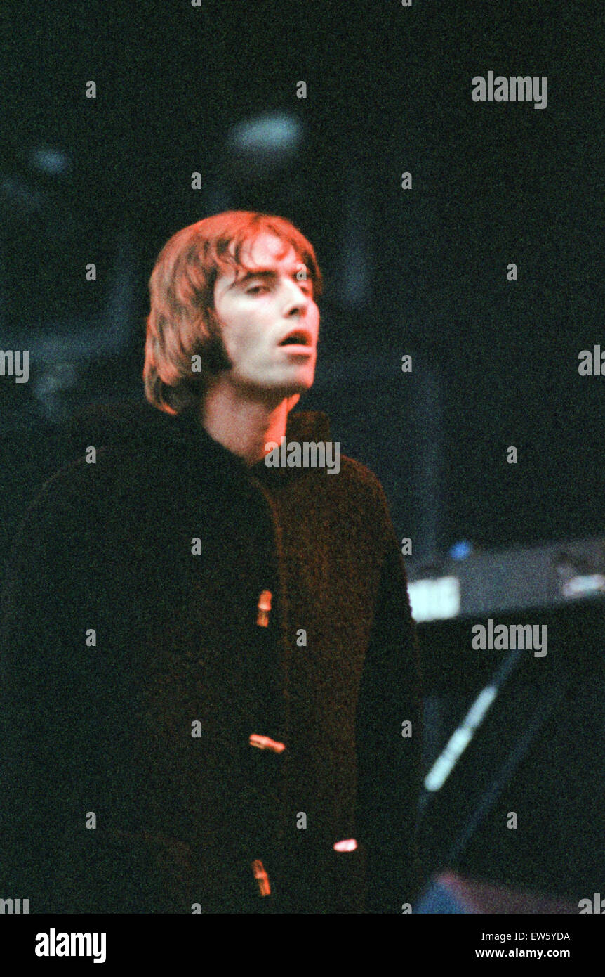 1996 Oasis, music group, performing o stage, Balloch Castle Country ...