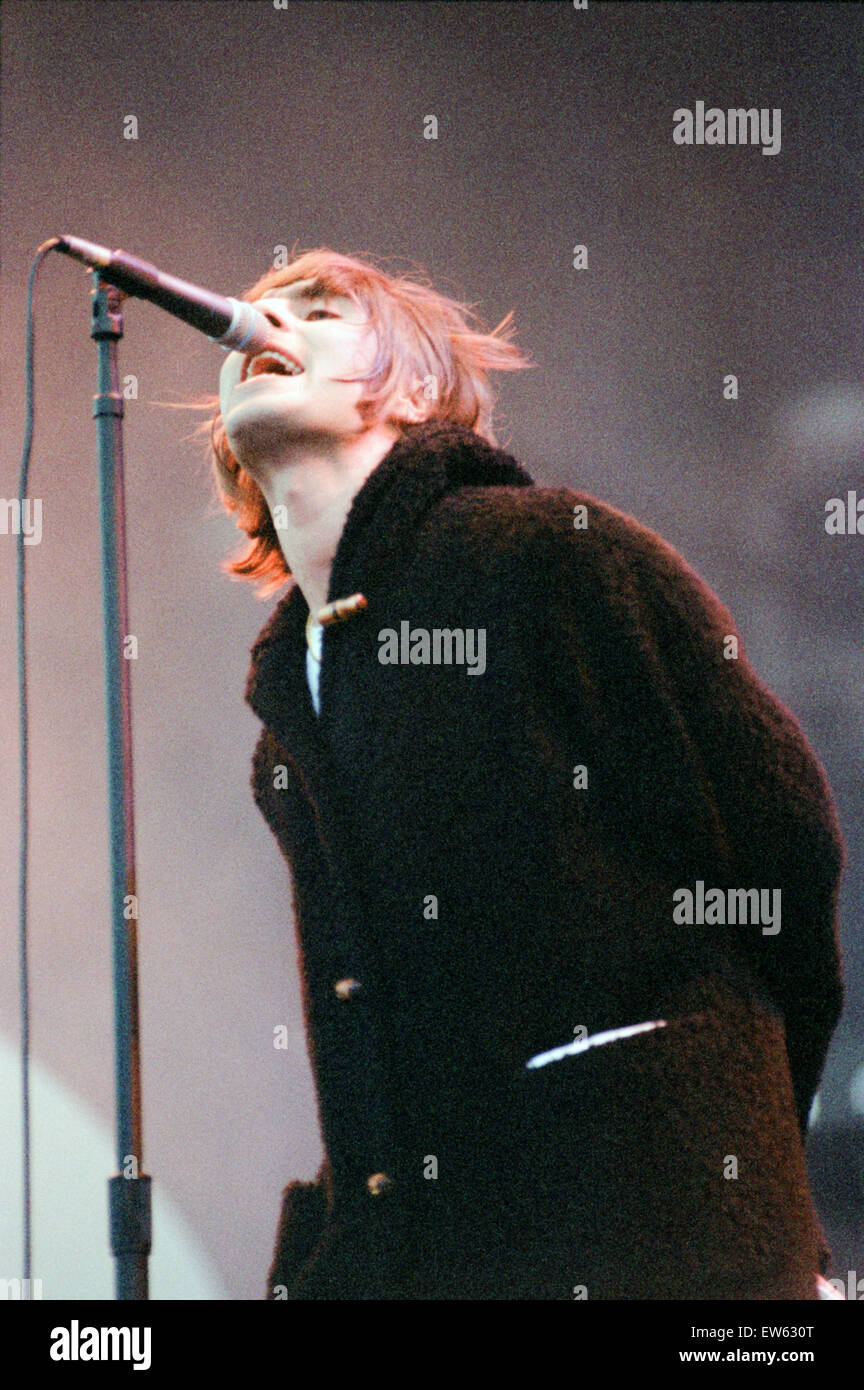 1996 Oasis, music group, performing o stage, Balloch Castle Country ...