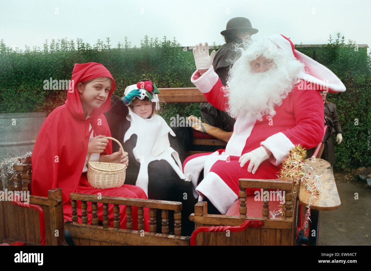 Christmas parade to Nature World. Middlesbrough, 3rd December 1994 ...
