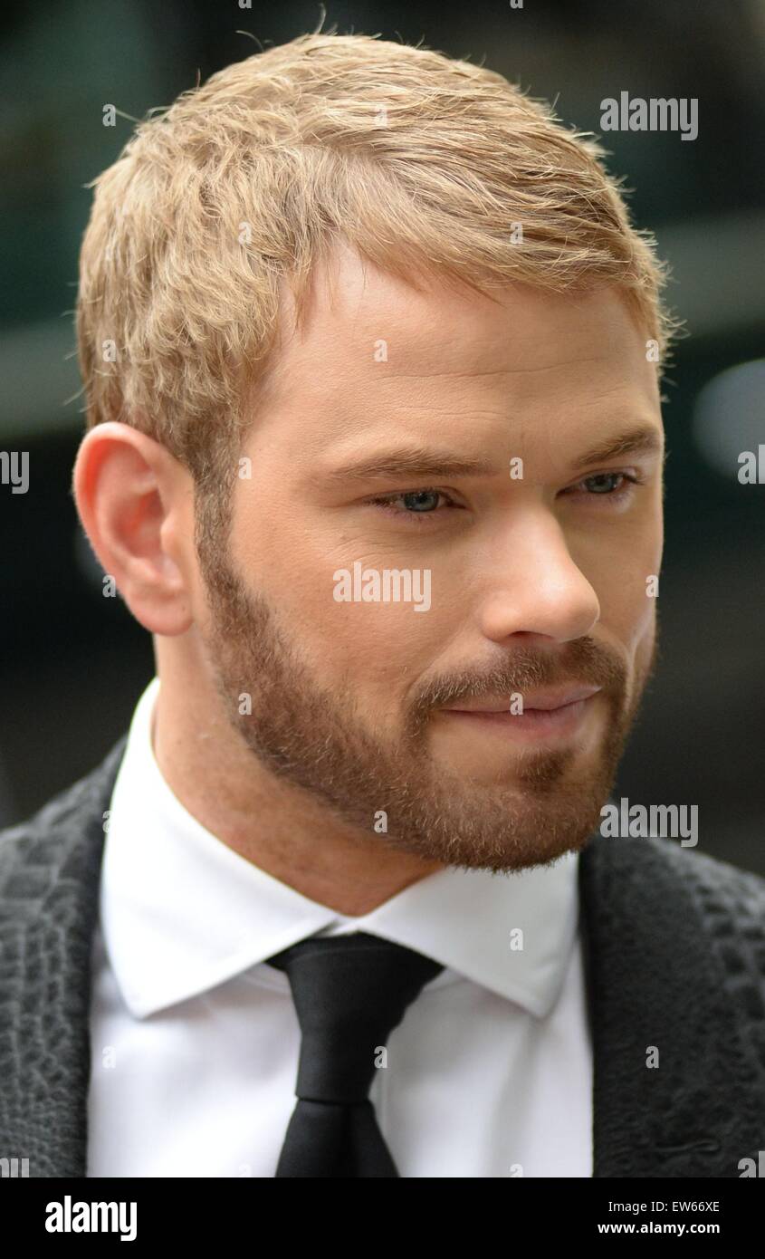 Kellan Lutz at arrivals for The Fragrance Foundation Awards, Alice ...