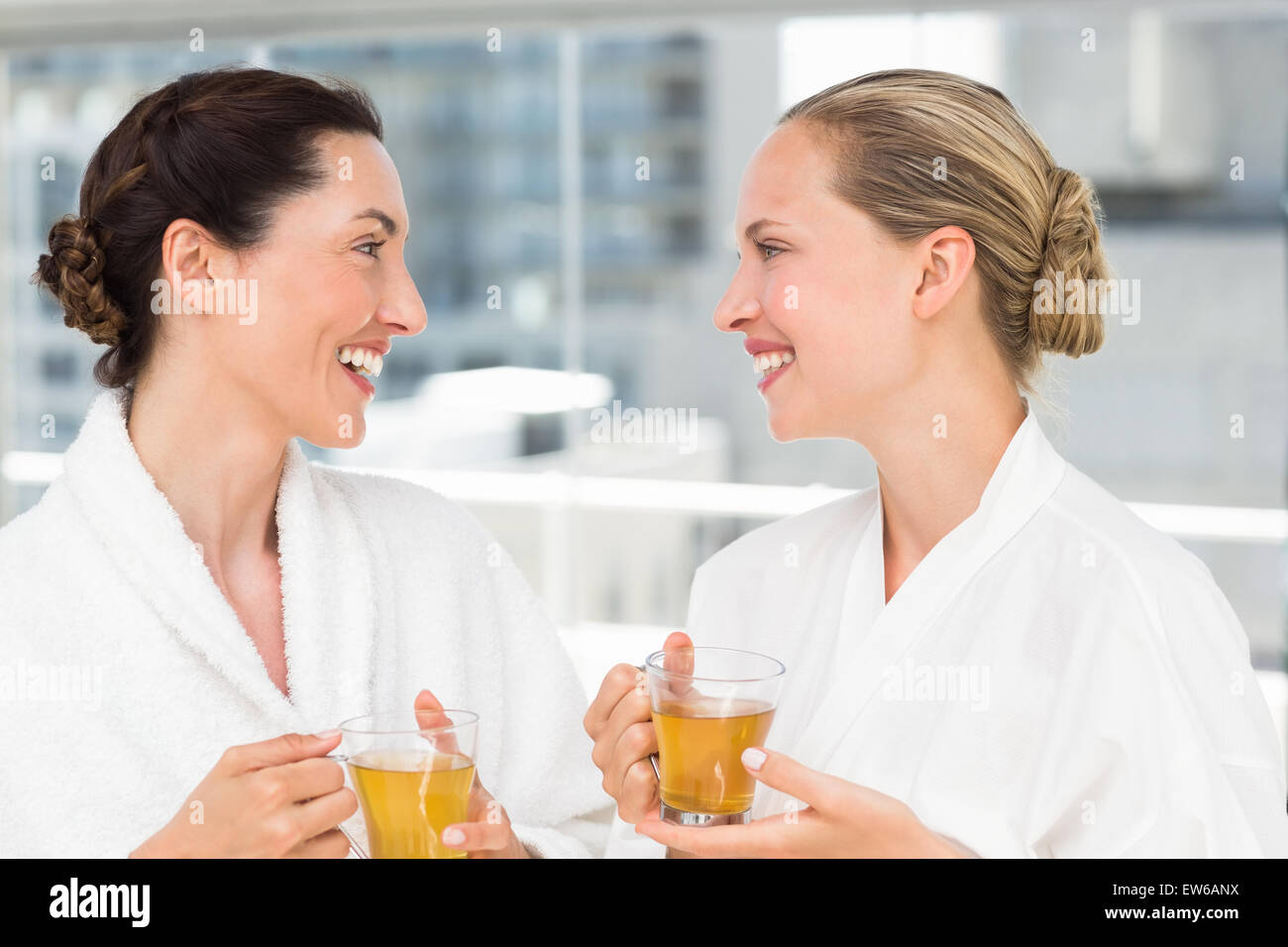 Couple friends having a spa day Stock Photo - Alamy