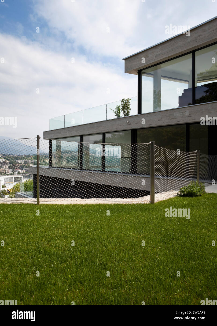 beautiful modern house, view from garden Stock Photo - Alamy