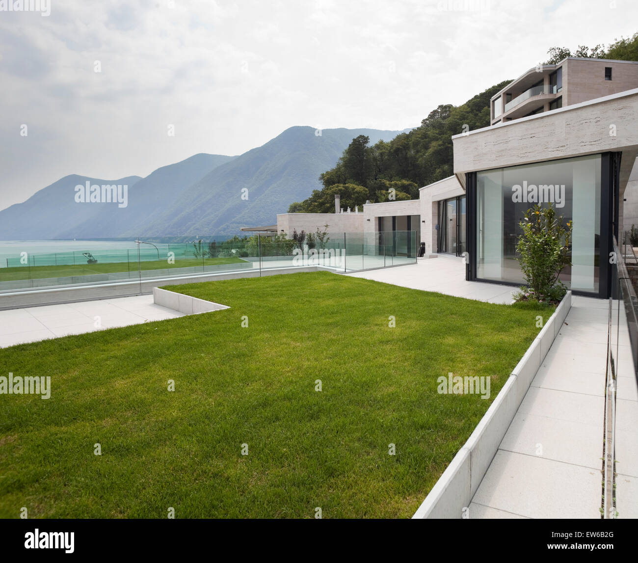 beautiful modern house, view from garden Stock Photo - Alamy