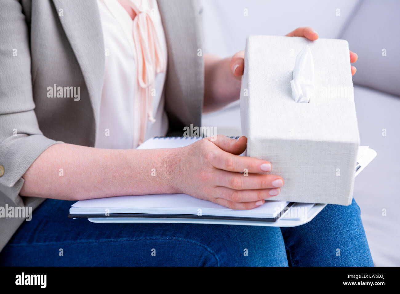 Holding tissue paper hi-res stock photography and images - Alamy