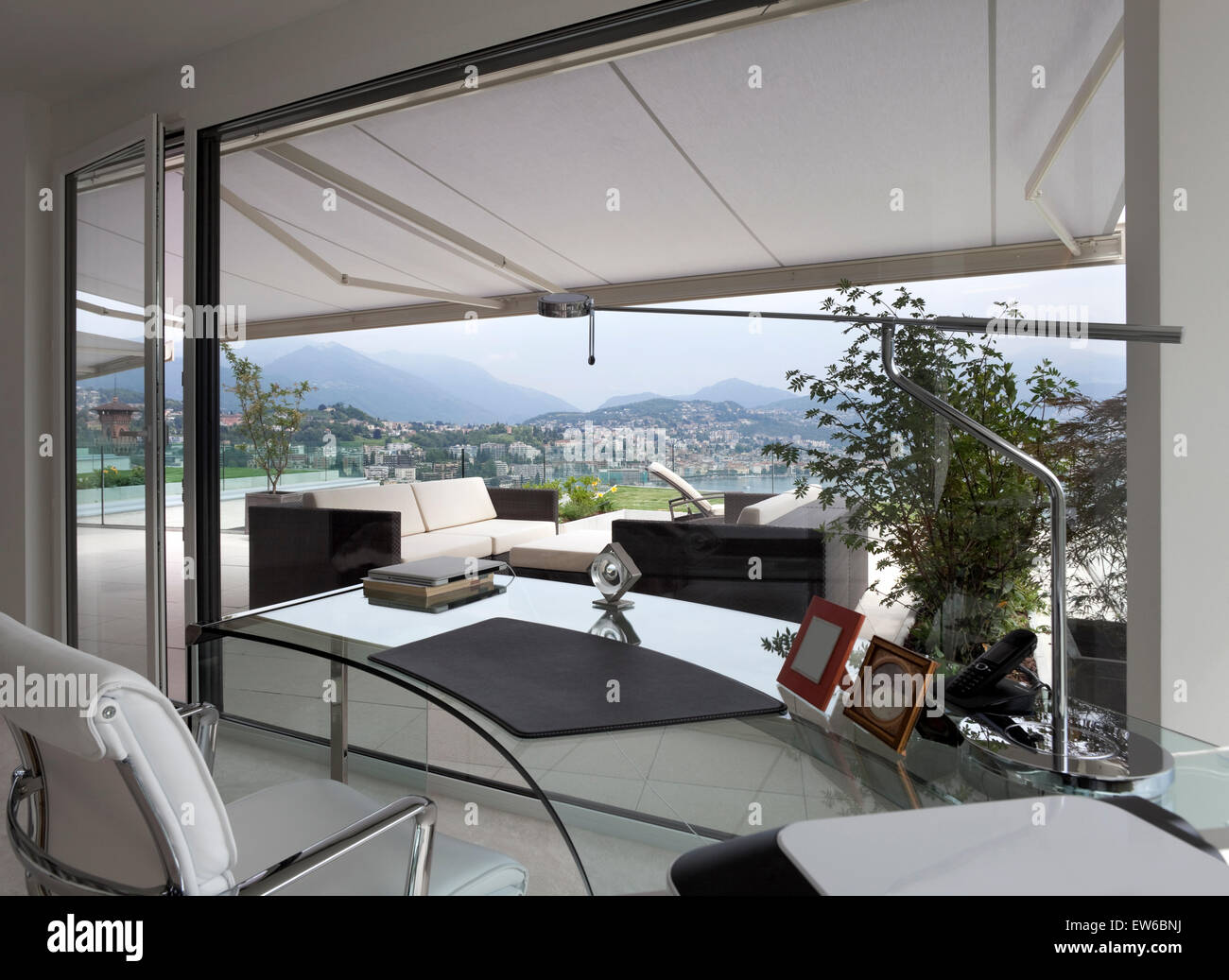 Office veranda hi-res stock photography and images - Alamy