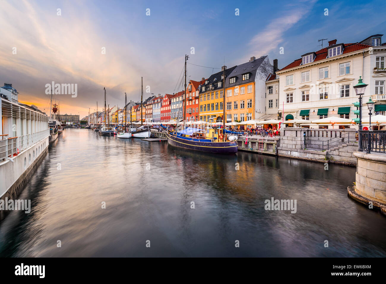 Famous nyhavn in copenhagen denmark hi-res stock photography and images ...