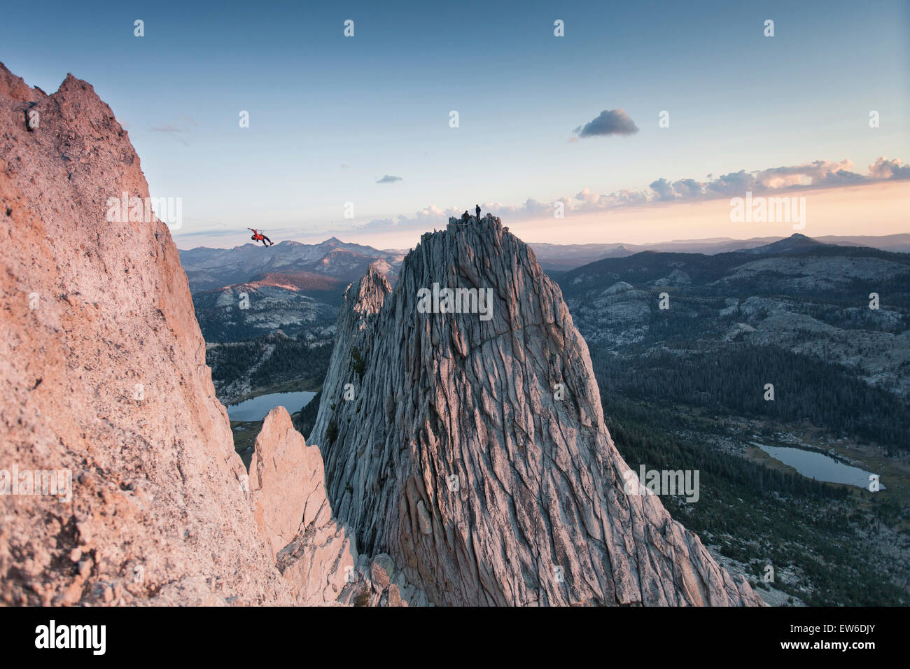 Slacklining hi-res stock photography and images - Alamy