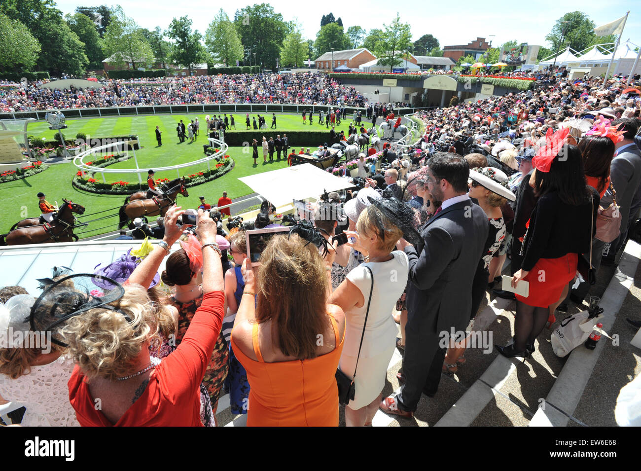 Ascot, Berkshire, UK. 18th June 2015. The annual Royal Ascot Races ...