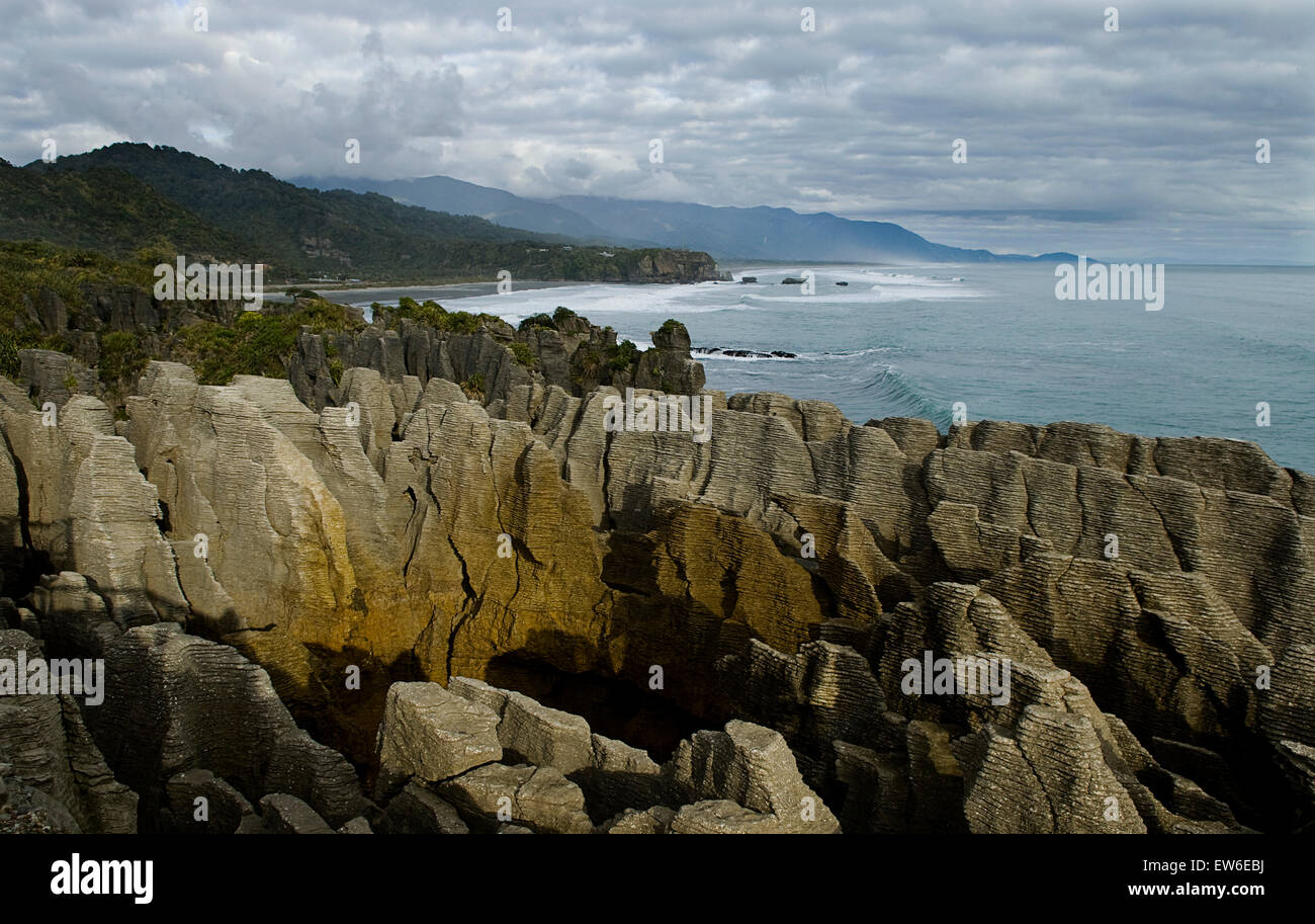 The limestone rock formation known as Pancake Rocks outside Punakaiki ...