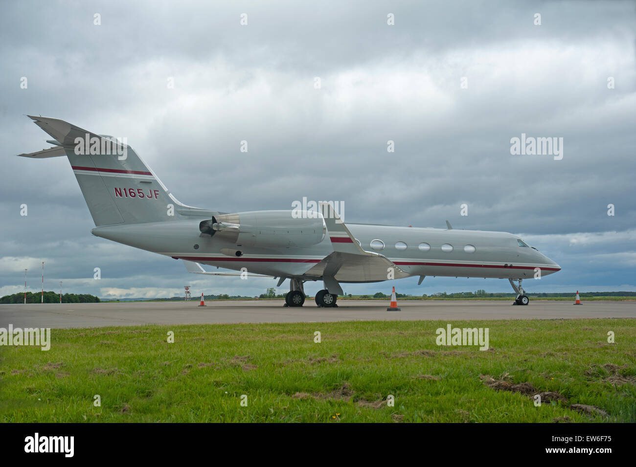 Gulfstream iv hi-res stock photography and images - Alamy
