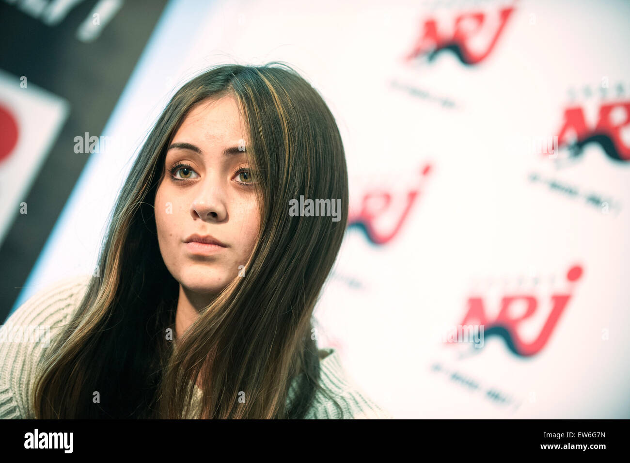 Singer jasmine hi-res stock photography and images - Alamy