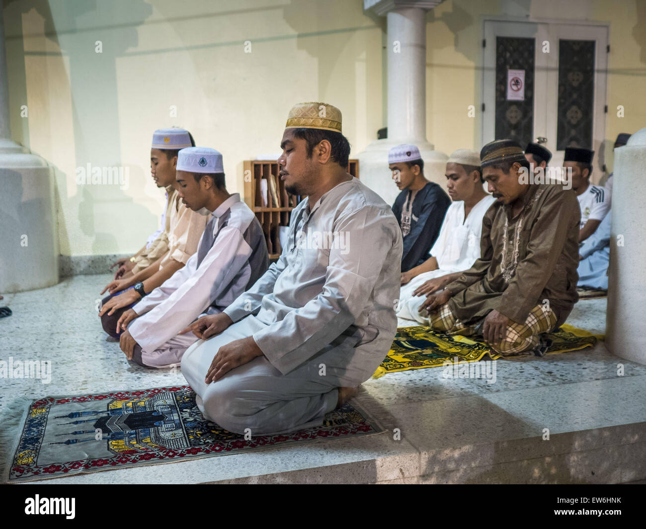 June 18, 2015 - Pattani, Pattani, Thailand - Men pray during Ramadan ...