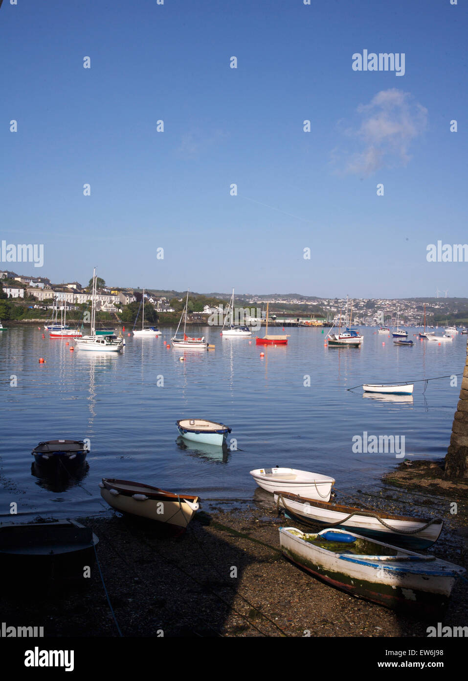 Boats in the harbour of a small Cornish coastal town Stock Photo - Alamy